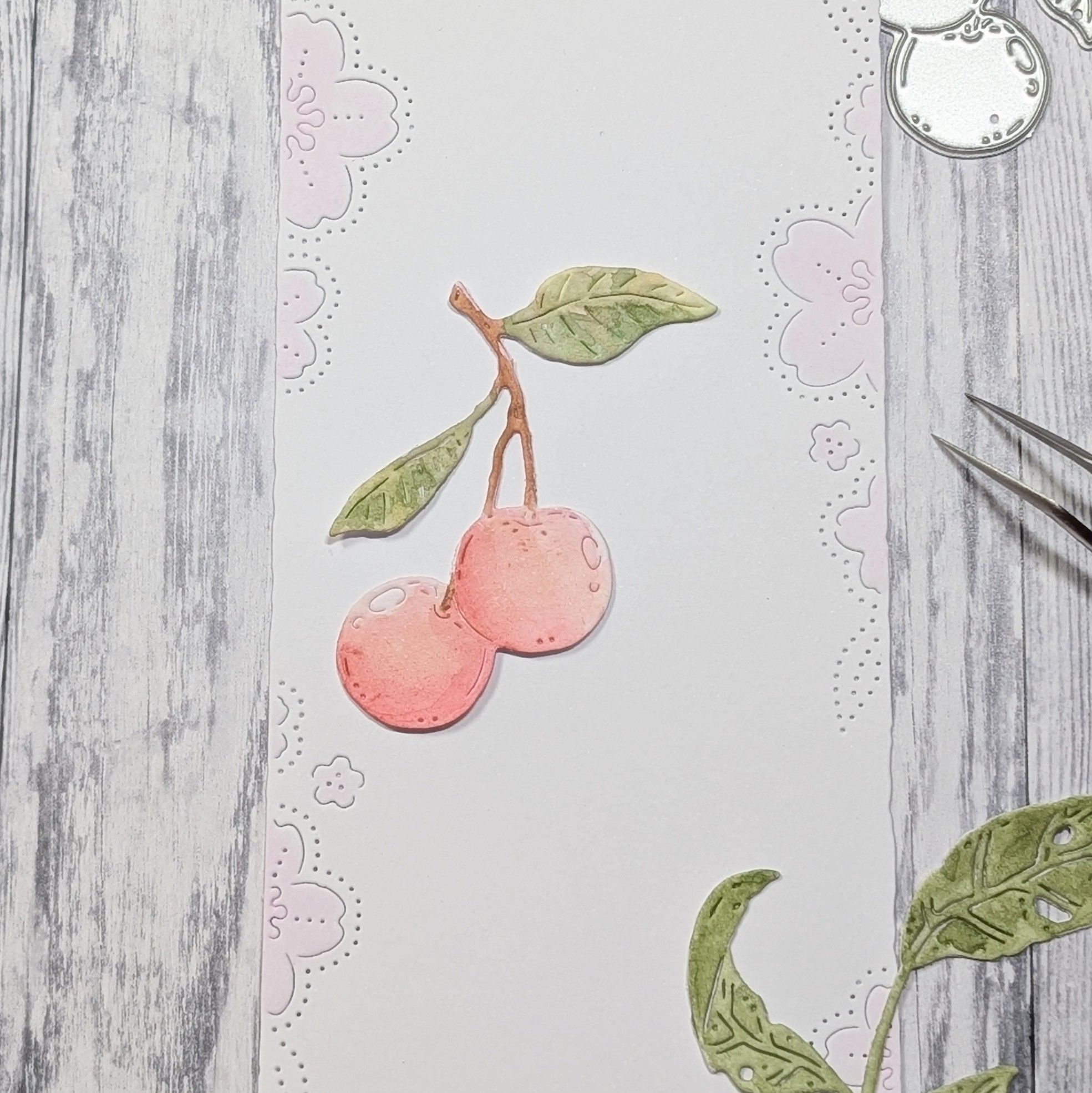 Gummiapan - Cherry - Meissa print